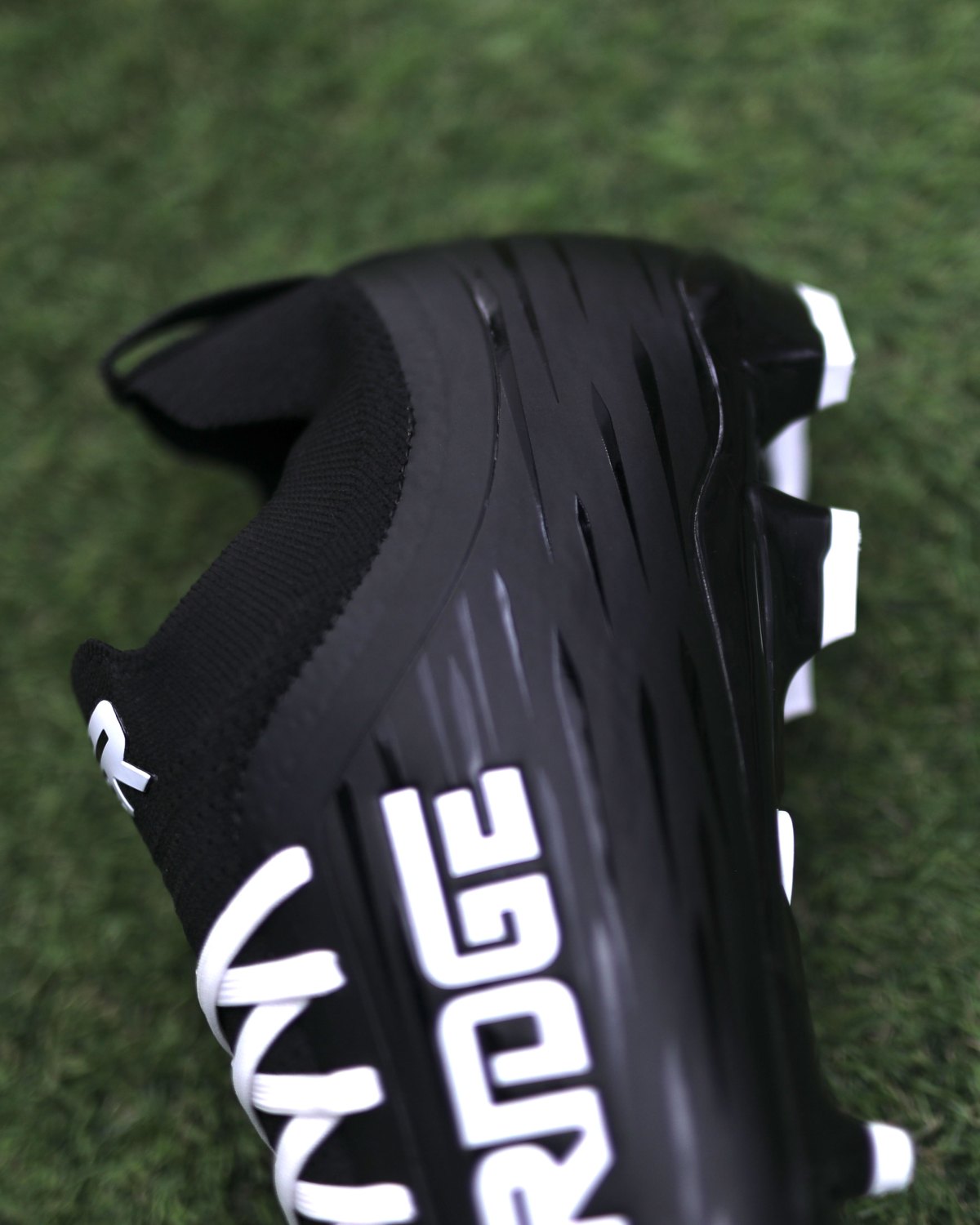 CLEATS GLIDE 2.0 lightweight football cleats - Ridge Sports